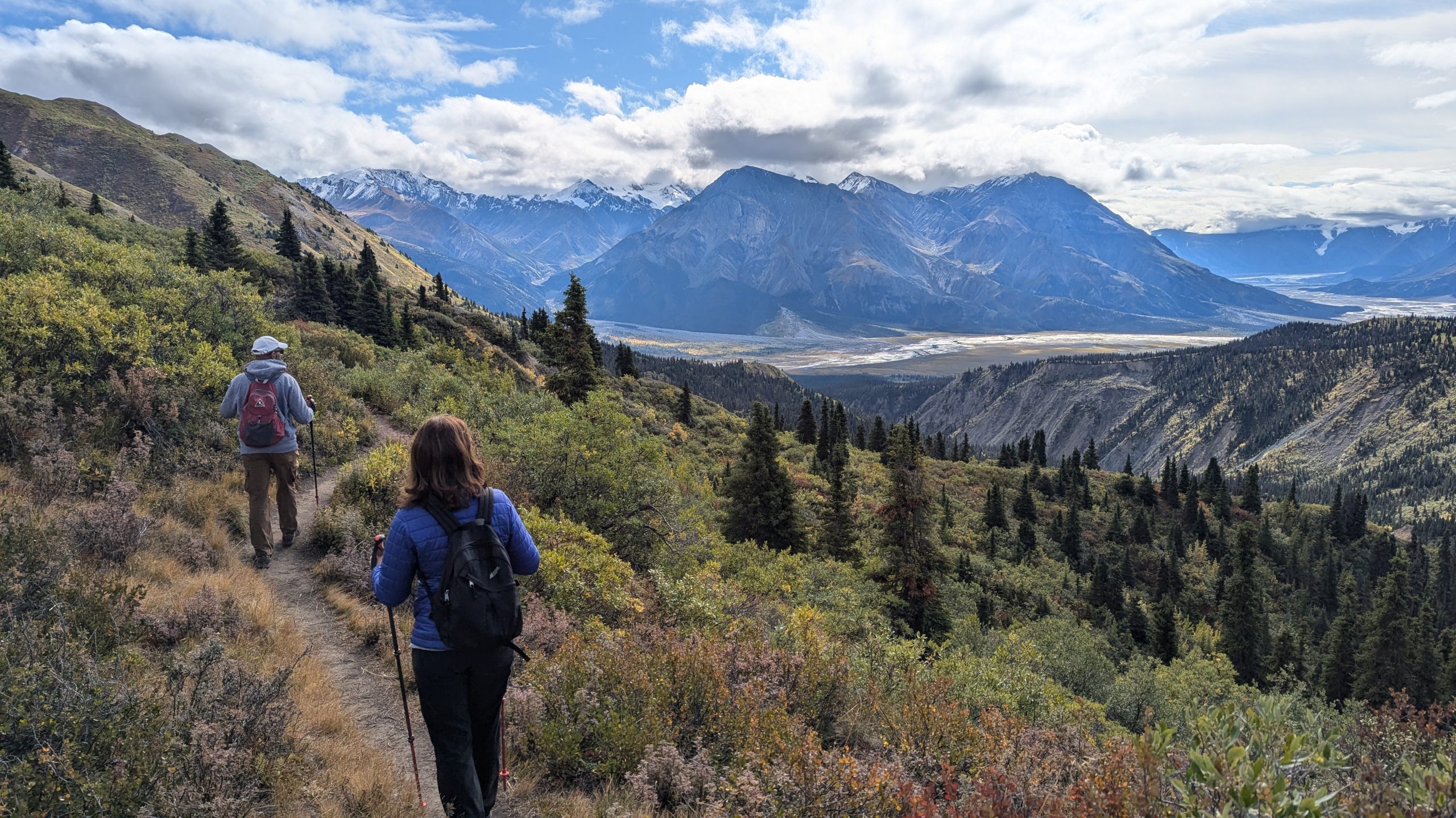 Trailing Off in Kluane - Hiking and Stay in the Yukon Summer